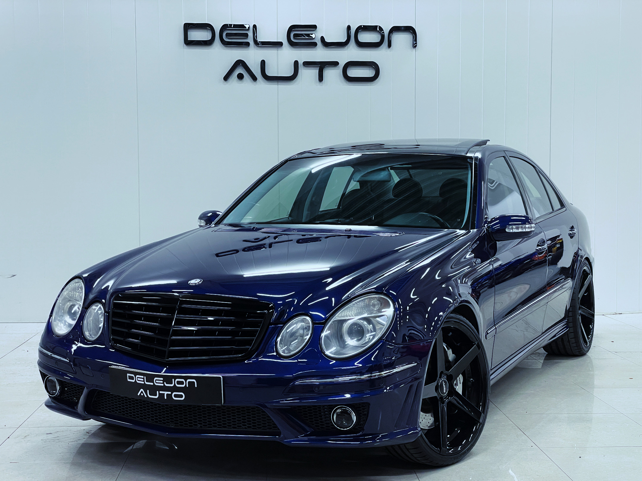 Mercedes-Benz E 55 AMG Designo "Mystique Blue" 500HK - DelejonAuto